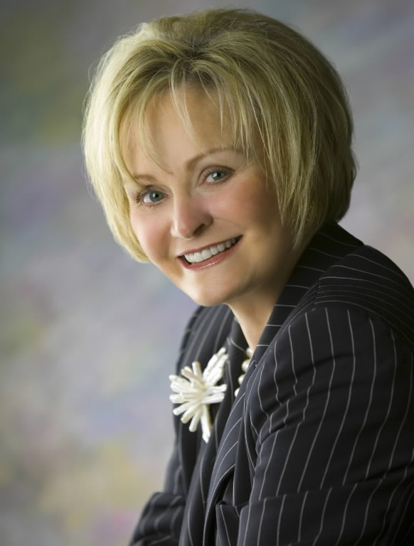 Kitty Kelley | Arizona Alumni